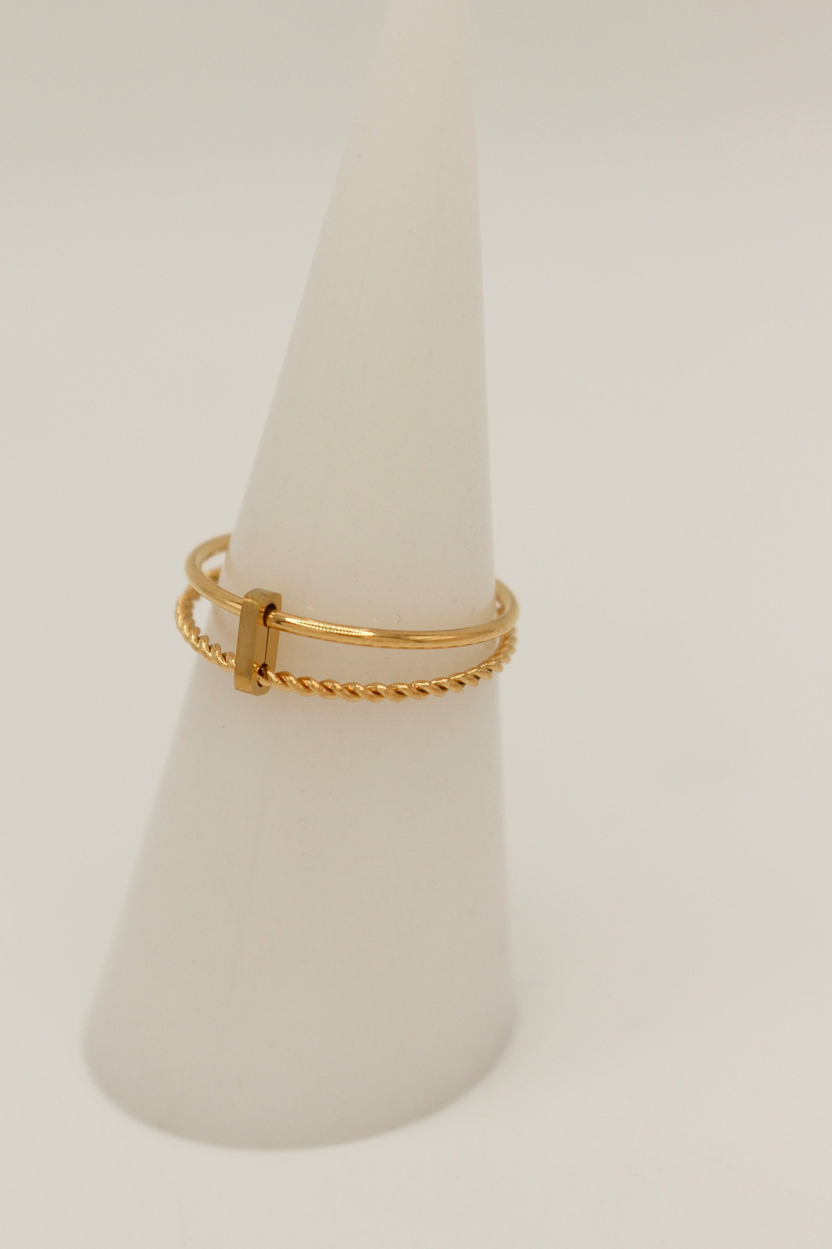 Solana Ring – Aviv Collection