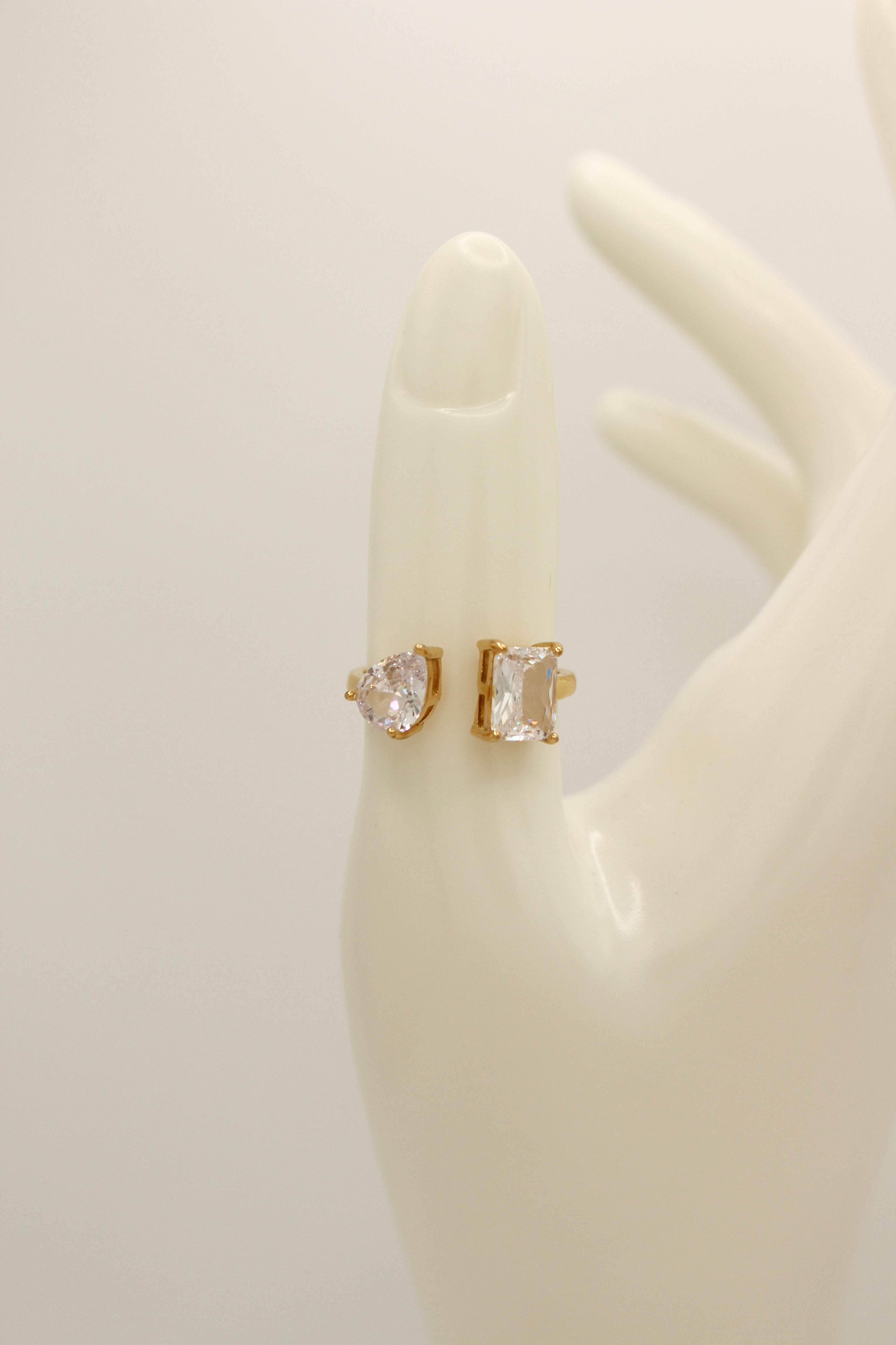 Merazo Ring – Aviv Collection